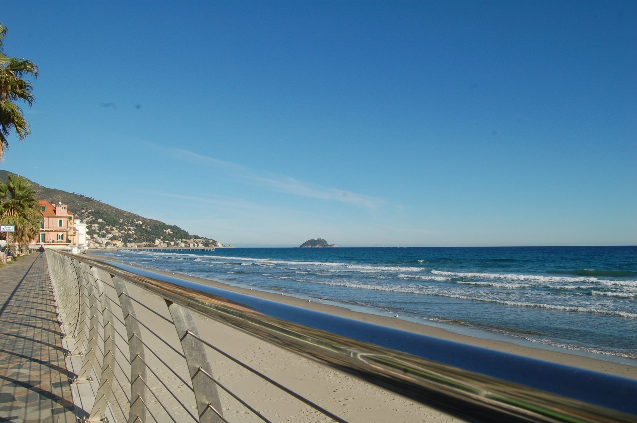 Homepage - Agenzia Immobiliare Mediterranea